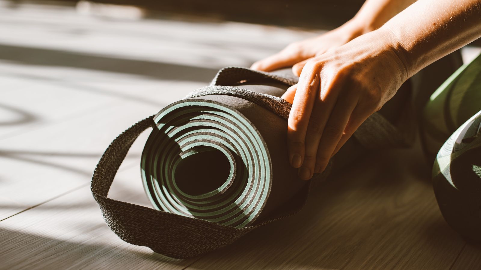 How to Properly Clean Your Yoga Mat: A Step-by-Step Guide - Thinksano